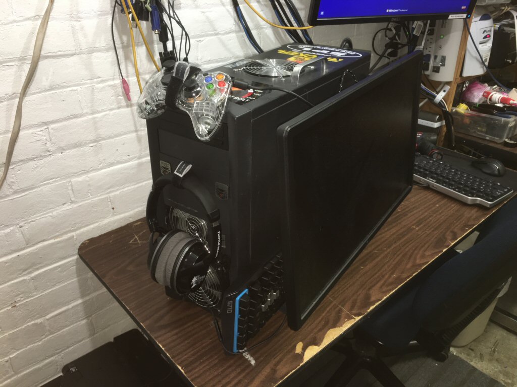 Ghetto Lan Rig All-In-One Build | [H]ard|Forum